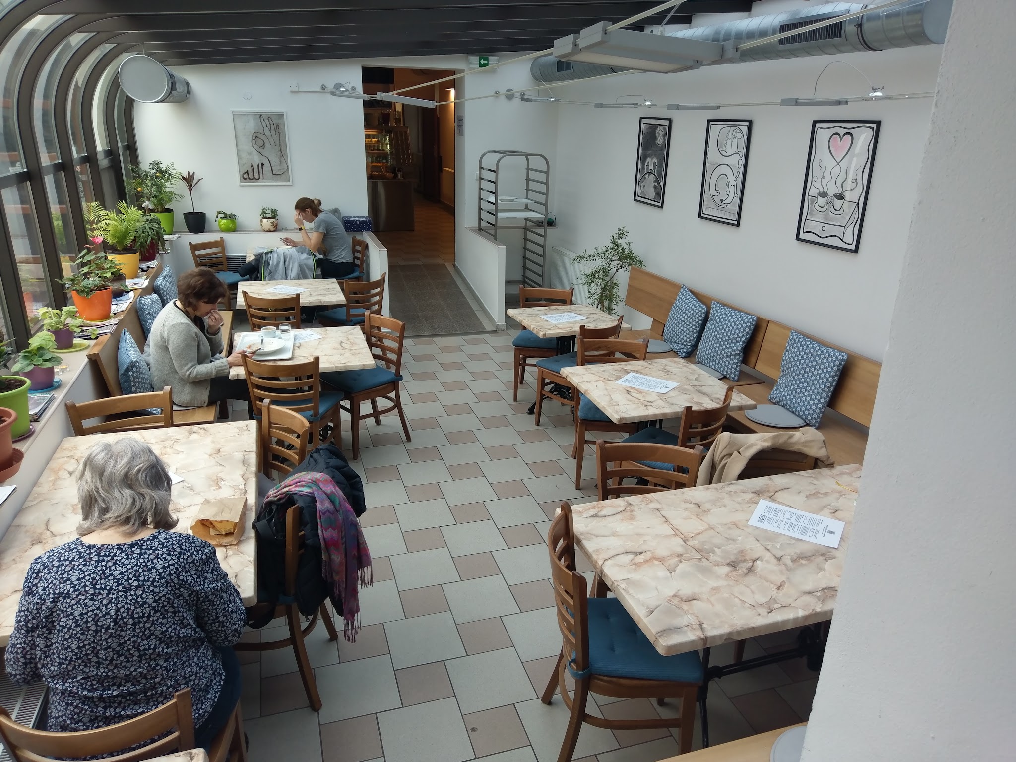 Bistro Fair Food Club (Pod Větrovem 499/3, Praha) :: Kde dáme oběd