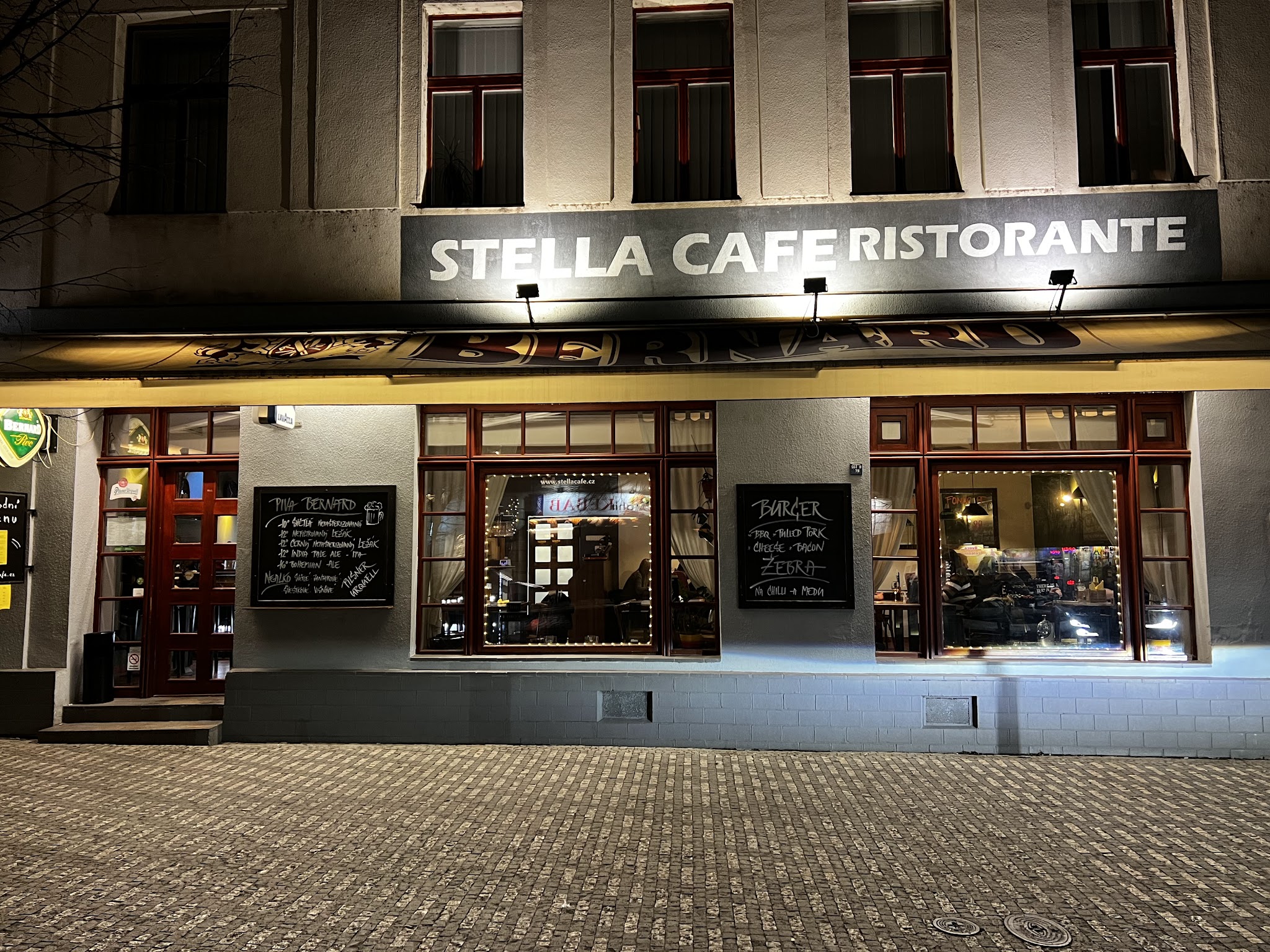 Stella Cafe Ristorante (Moskevská 363/33, Praha) :: Kde dáme oběd